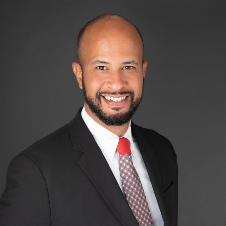 About Us – Grant Gurus